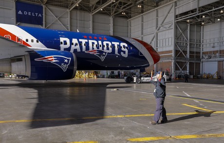 Team Plane New England Patriots Hangar Editorial Stock Photo - Stock ...