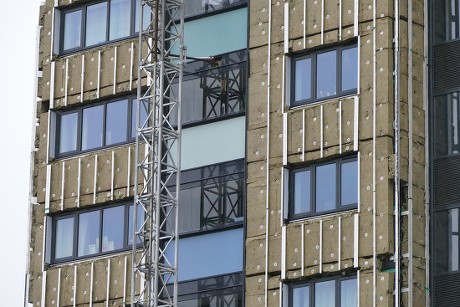 Council Workers Strip Flammable Vitrabond Cladding Editorial Stock ...