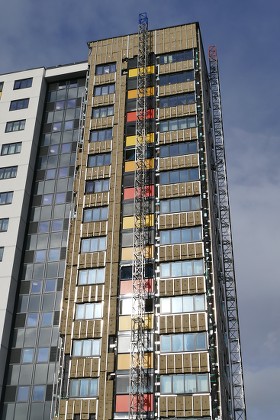 Council Workers Strip Flammable Vitrabond Cladding Editorial Stock ...