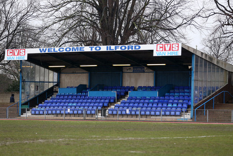 Ilford vs Tower Hamlets, Essex Senior League, Football, Cricklefields ...