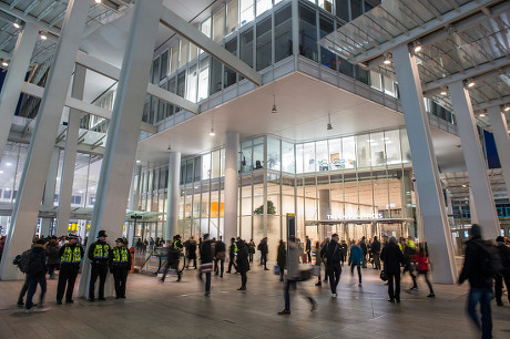 __COUNT__ imágenes de Increase security at the Shard, London, UK - 08 ...