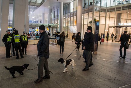 __COUNT__ imágenes de Increase security at the Shard, London, UK - 08 ...