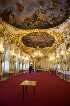 Baroque Ball Room Schoenbrunn Palace Vienna Editorial Stock Photo ...