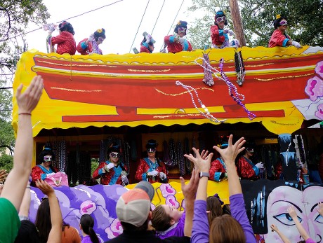 Float Krewe Iris Parade Throws Beads Editorial Stock Photo - Stock ...