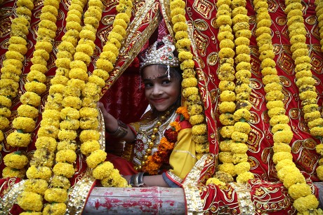 Indian Girl Dressed Goddess Parvati Takes Editorial Stock Photo - Stock ...