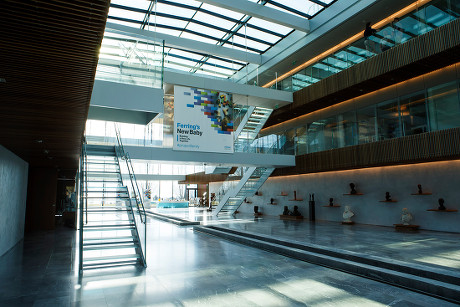 Employees Walk Hall Worldwide Headquarters Production Editorial Stock ...