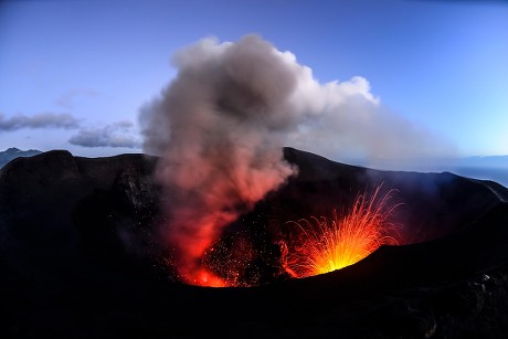 66 Fire spitting Stock Pictures, Editorial Images and Stock Photos ...
