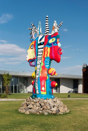 Smiling Faces Sculpture By Bilio Nic Editorial Stock Photo - Stock ...
