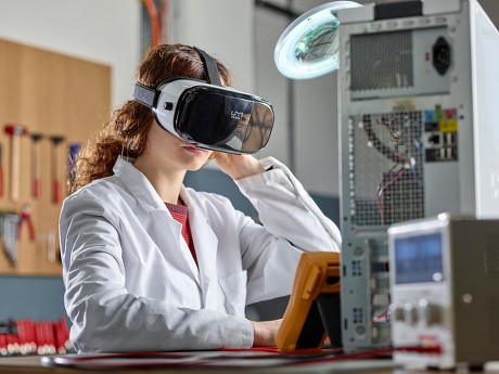 750 Lab smock Stock Pictures, Editorial Images and Stock Photos ...