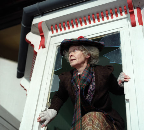 Super Gran Tv 1985 Behind Scenes Editorial Stock Photo - Stock Image ...
