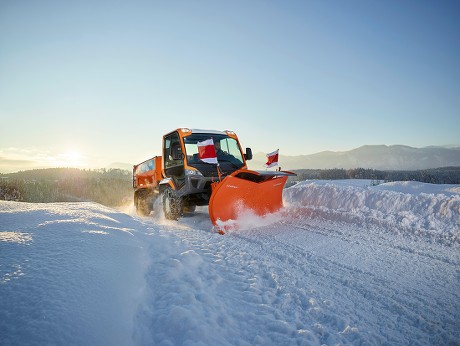 250 Snow removal vehicle Stock Pictures, Editorial Images and Stock ...