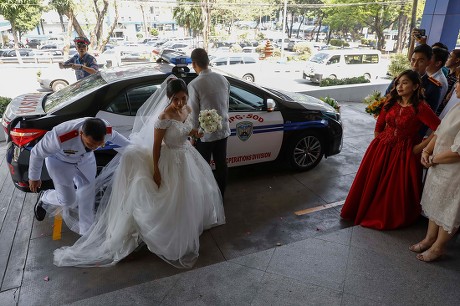 Filipino Police Officer His Fiance Arrive Editorial Stock Photo - Stock ...