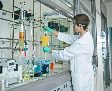 750 Lab smock Stock Pictures, Editorial Images and Stock Photos ...