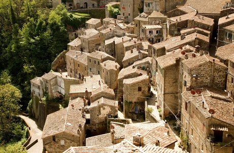 500 Italian stone houses Stock Pictures, Editorial Images and Stock ...