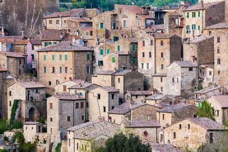 500 Italian stone houses Stock Pictures, Editorial Images and Stock ...