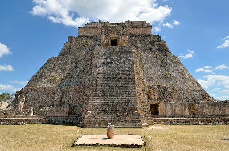 82 Piramide Stock Pictures, Editorial Images and Stock Photos ...