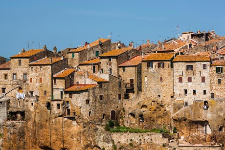 500 Italian stone houses Stock Pictures, Editorial Images and Stock ...