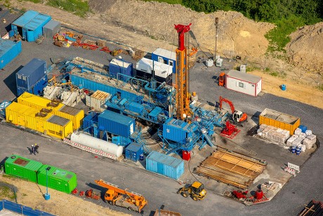 500 Drilling machine Stock Pictures, Editorial Images and Stock Photos ...