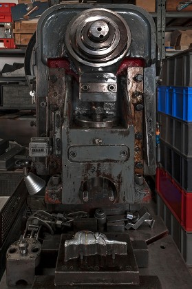 500 Workbench Stock Pictures, Editorial Images and Stock Photos ...