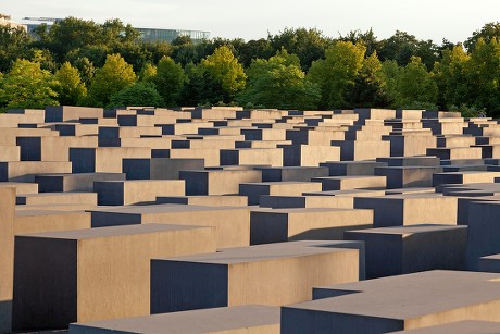 1 Simple stone monument Stock Pictures, Editorial Images and Stock ...