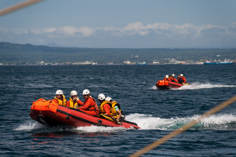 Greenpeace eco-warriors storm Shell refinery, Batangas, Philippines ...