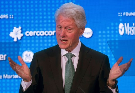 Former Us President Bill Clinton Delivers Editorial Stock Photo - Stock ...