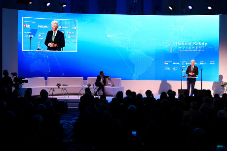 Former Us President Bill Clinton Delivers Editorial Stock Photo - Stock ...