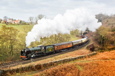 1934 Steam Engine 926 Repton Pulls Editorial Stock Photo - Stock Image ...