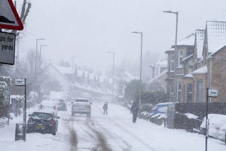 Heavy Snow Hits Elderslie Paisley Scotland Editorial Stock Photo ...