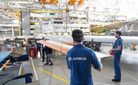 Airbus Workers A380 Assembly Line Airbus Editorial Stock Photo - Stock ...