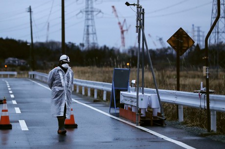 Security Staff Standing On Guard Checkpoint Editorial Stock Photo ...