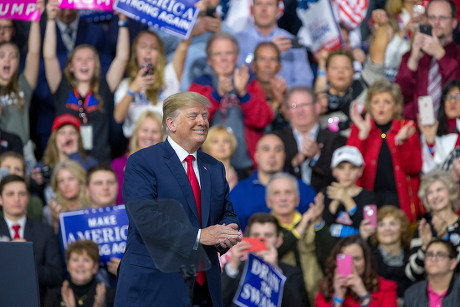 80 Politics hand gesture clapping applauding Stock Pictures, Editorial ...