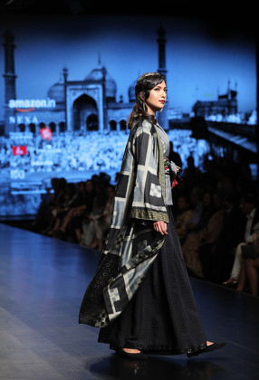Model Presents Creation Indian Designer Sonam Editorial Stock Photo ...
