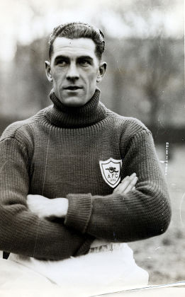 Dan Lewis 19021965 Arsenal Goalkeeper Whose Editorial Stock Photo ...