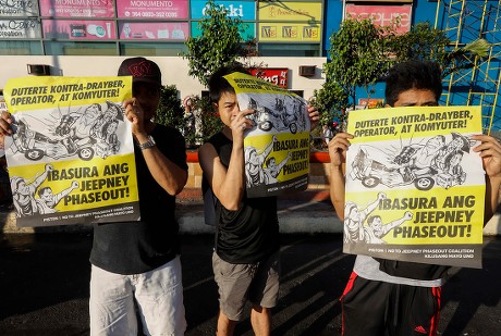 Protesters Hold Signs Criticizing Philippine President Editorial Stock ...