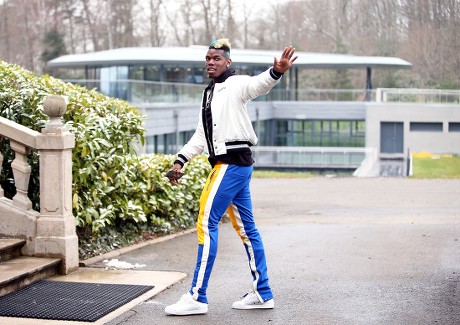 500 Footballer hand gesture waving Stock Pictures, Editorial Images and ...