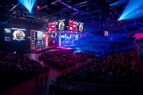 250 Gaming hall Stock Pictures, Editorial Images and Stock Photos ...