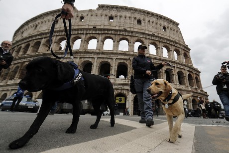 Security boosted during Easter holidays, Rome, Italy - 30 Mar 2018 ...