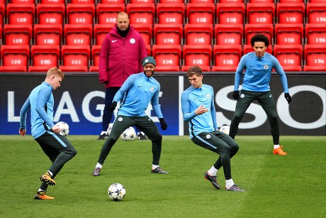 Nicolas Otamendi Manchester City Trains Teammates Editorial Stock Photo ...
