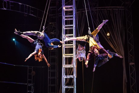 Travelling Circus Company Pirates Carabina Perform Editorial Stock ...