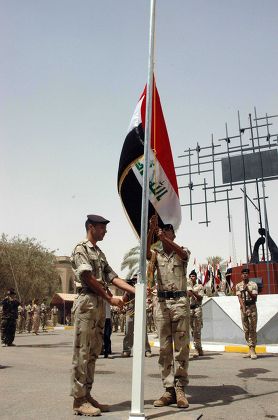 Iraqi Honor Guard Raise Countrys National Editorial Stock Photo - Stock ...