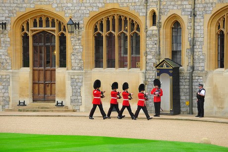 250 British sentry Stock Pictures, Editorial Images and Stock Photos ...