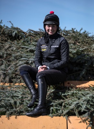 JOCKEY BRYONY FROST SCHOOLS MILANSBAR TRAINER Editorial Stock Photo ...