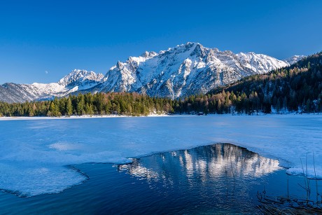 Lake Lautersee Winter Werdenfelser Land Upper Editorial Stock Photo ...