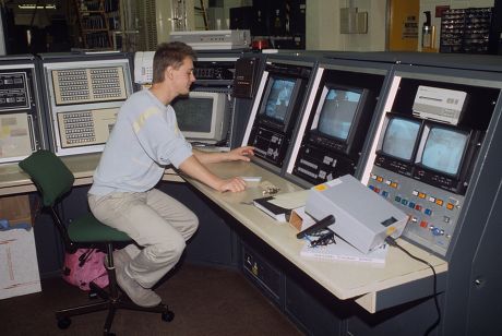 Control Room British Telecom Satellite Earth - Foto de stock de ...
