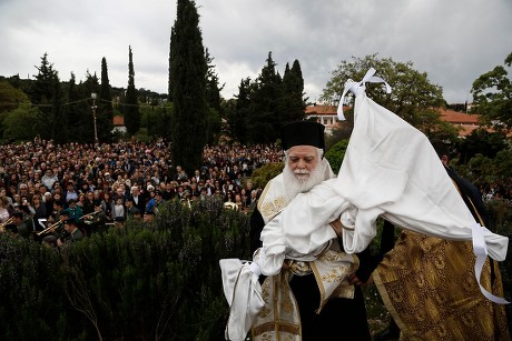 __COUNT__ Orthodox Good Friday ceremony in Athens, Greece - 06 Apr 2018 ...