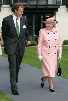 Queen Accompanied By Lord Rothermere Opens Editorial Stock Photo ...