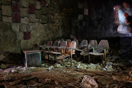 85 Vacant chair Stock Pictures, Editorial Images and Stock Photos ...