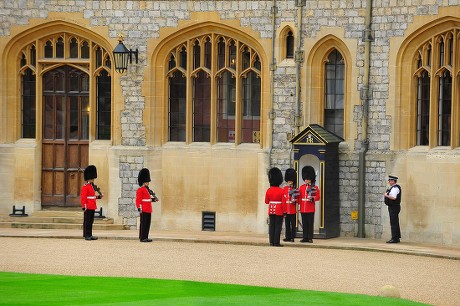 250 British sentry Stock Pictures, Editorial Images and Stock Photos ...