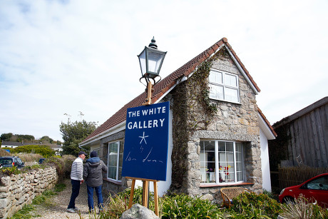 Established Artist Ian Dunn Opens His Editorial Stock Photo - Stock ...